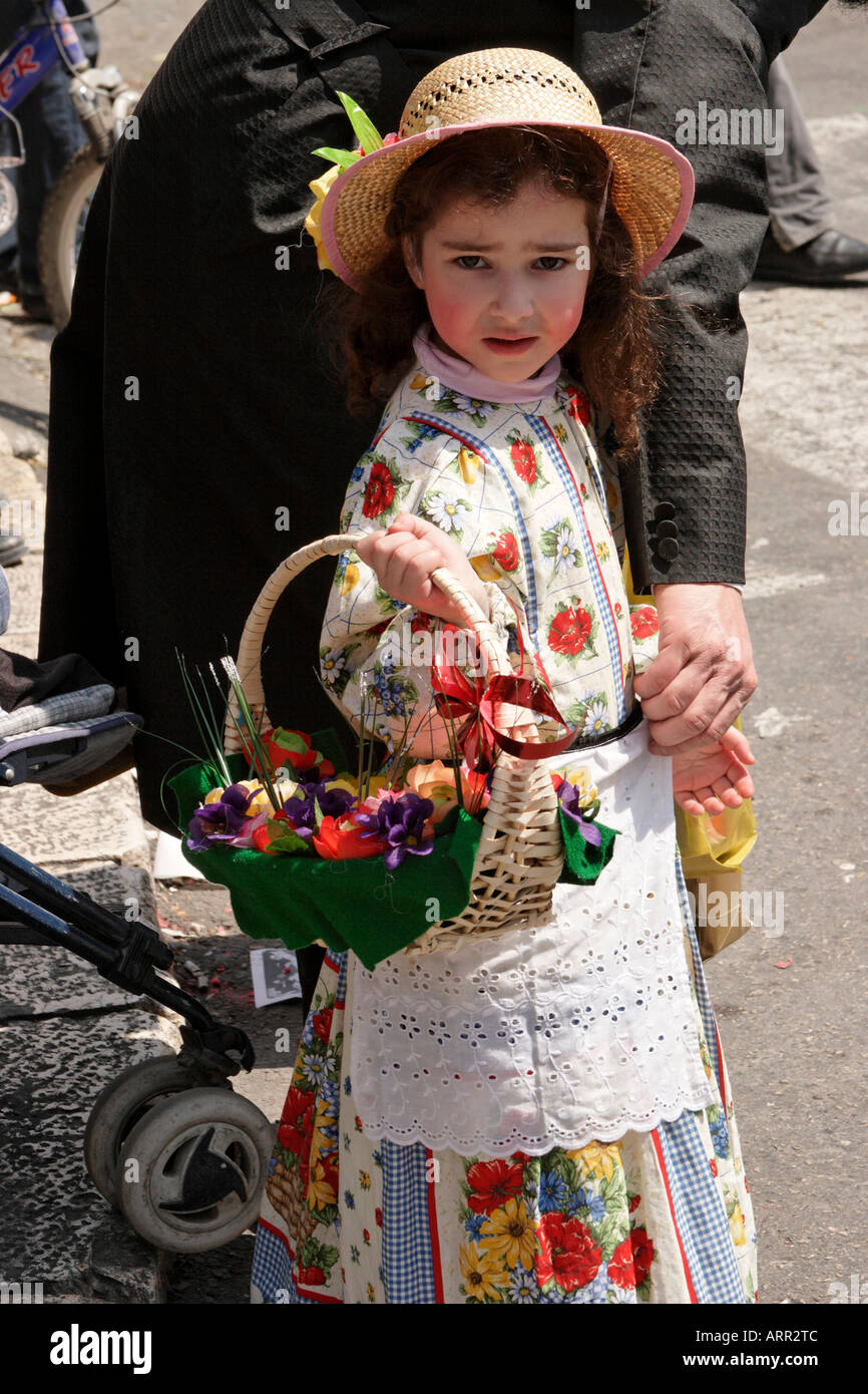 On purim orthodox jewish hi-res stock photography and images - Alamy