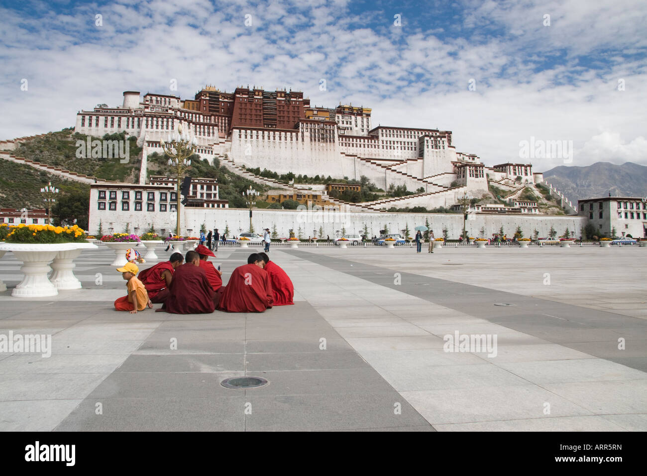 Tibetan monks before the Potala Palace Lhasa Tibet Stock Photo - Alamy