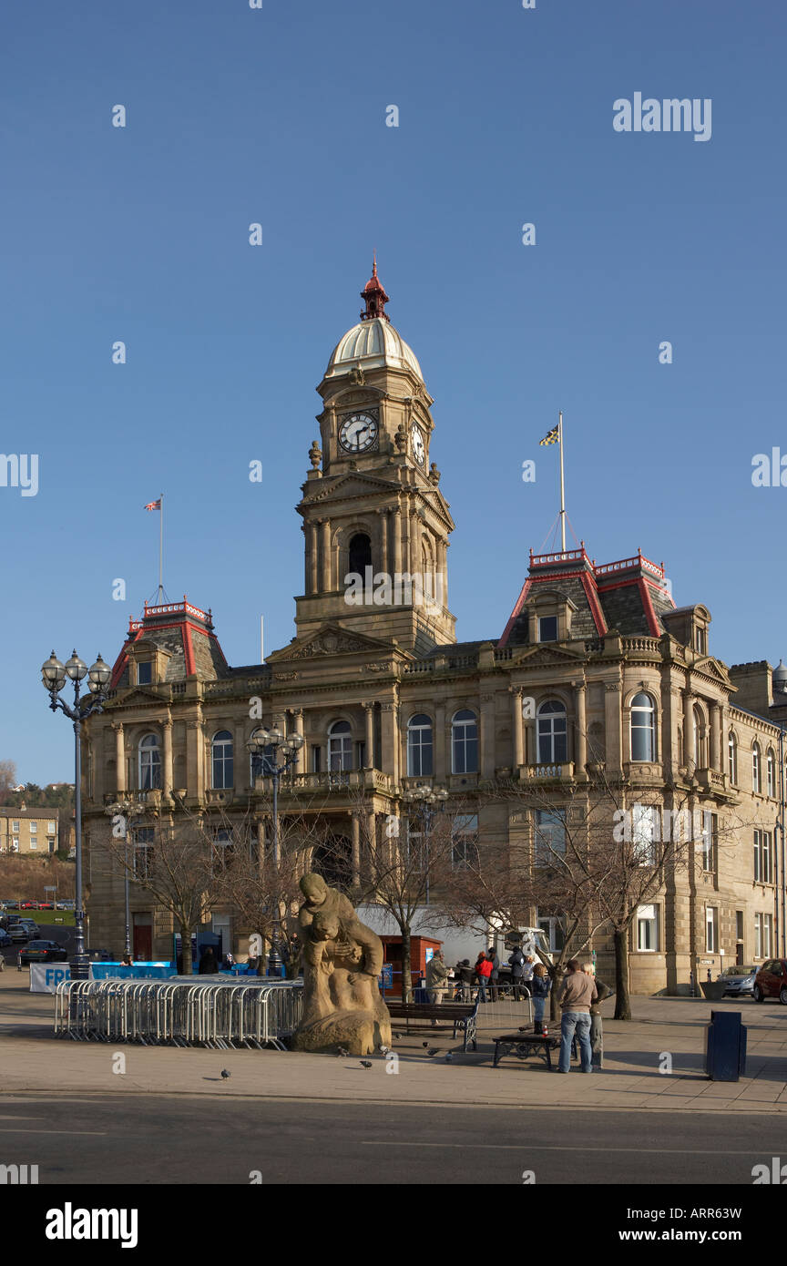Dewsbury Town Hall High Resolution Stock Photography and Images - Alamy