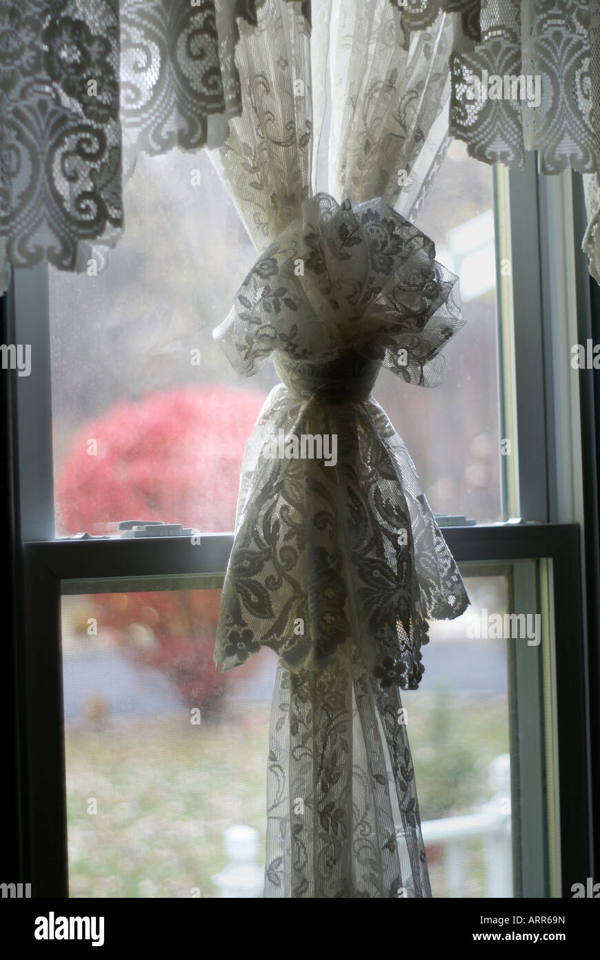 Frilly curtain hi-res stock photography and images - Alamy