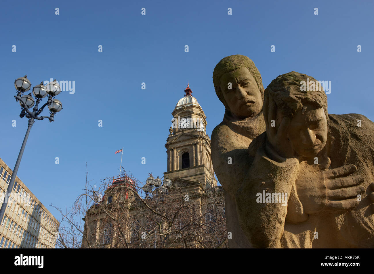 DEWSBURY TOWN HALL AND STONE STATUE Stock Photo - Alamy