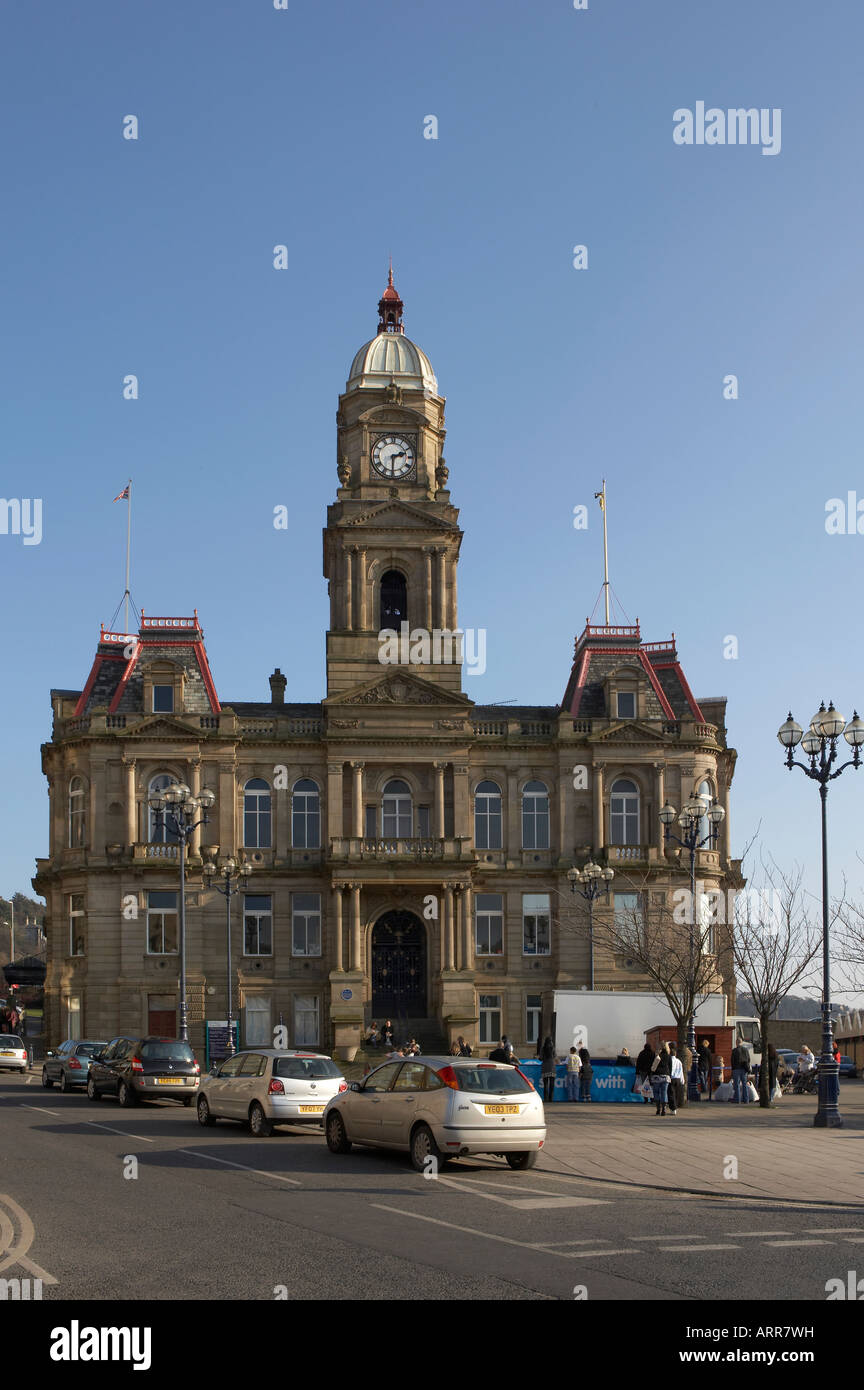 DEWSBURY TOWN HALL Stock Photo - Alamy