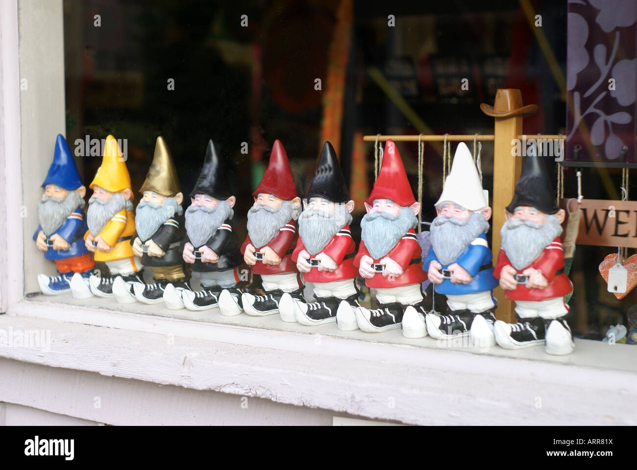 Painted gnomes hi-res stock photography and images - Alamy