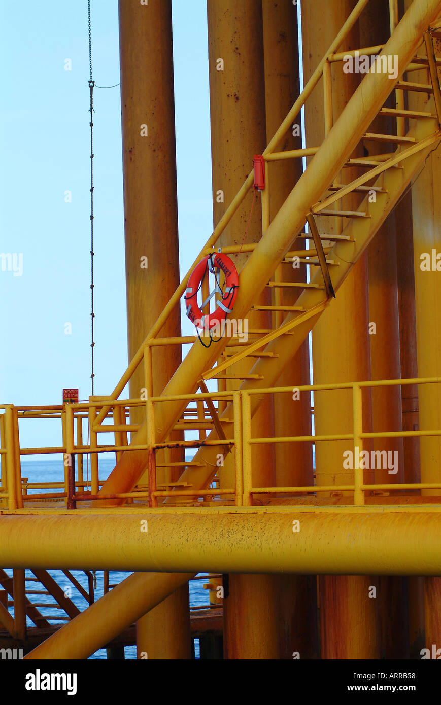 Oil derrick in the Gulf of Mexico Stock Photo - Alamy