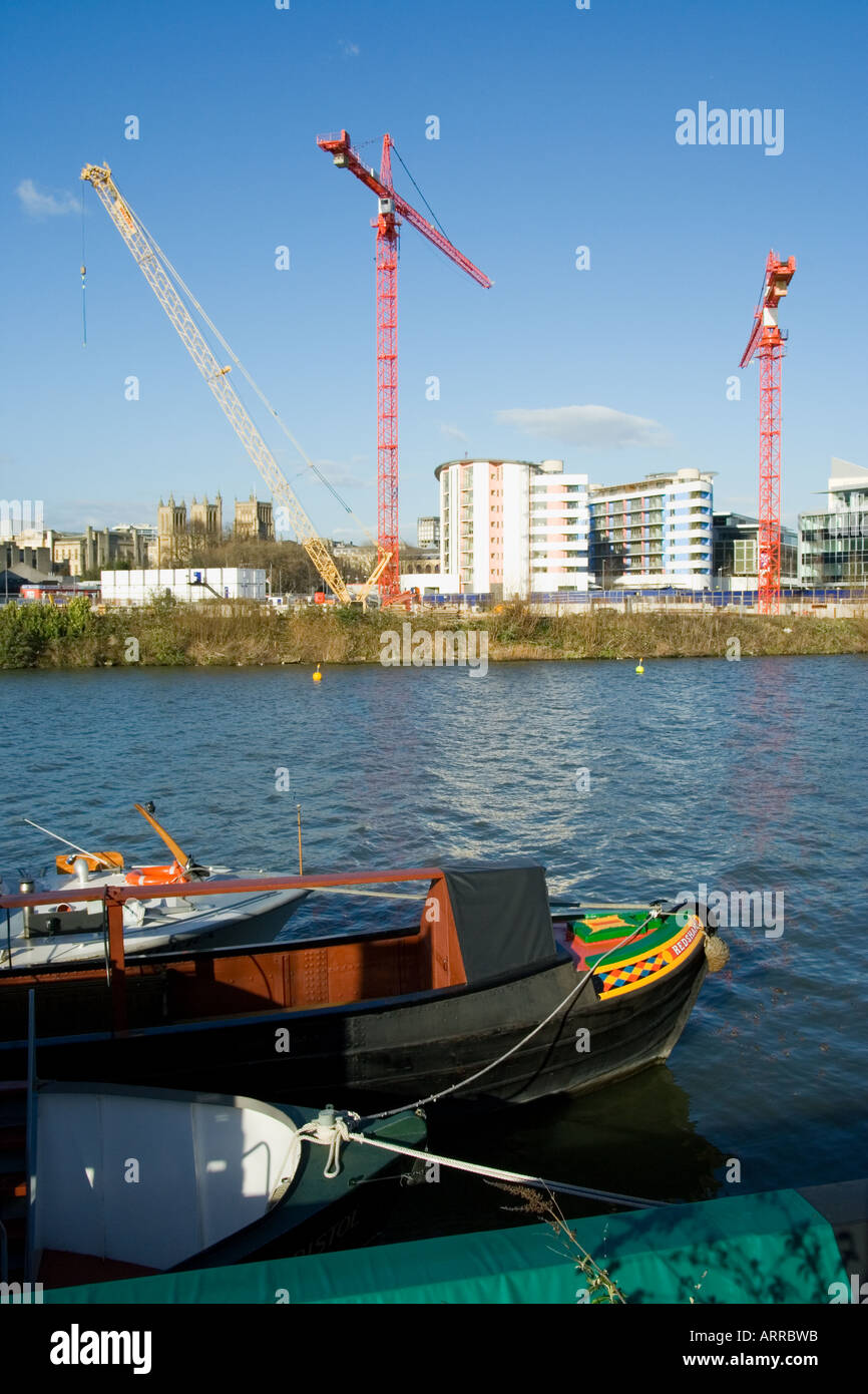 Construction in Bristol Docks area new modern offices and apartments ...