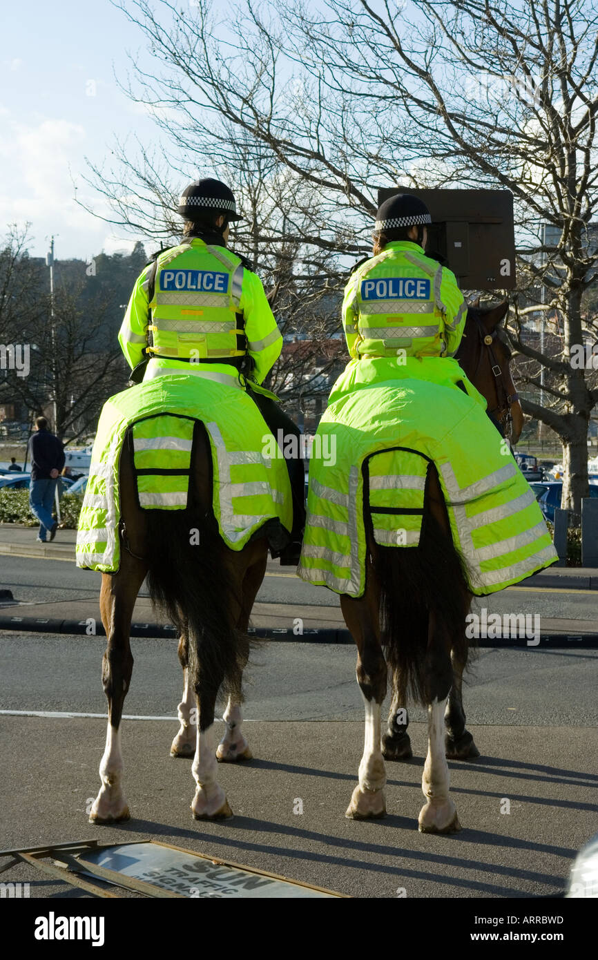 Mounted policemen hi-res stock photography and images - Alamy
