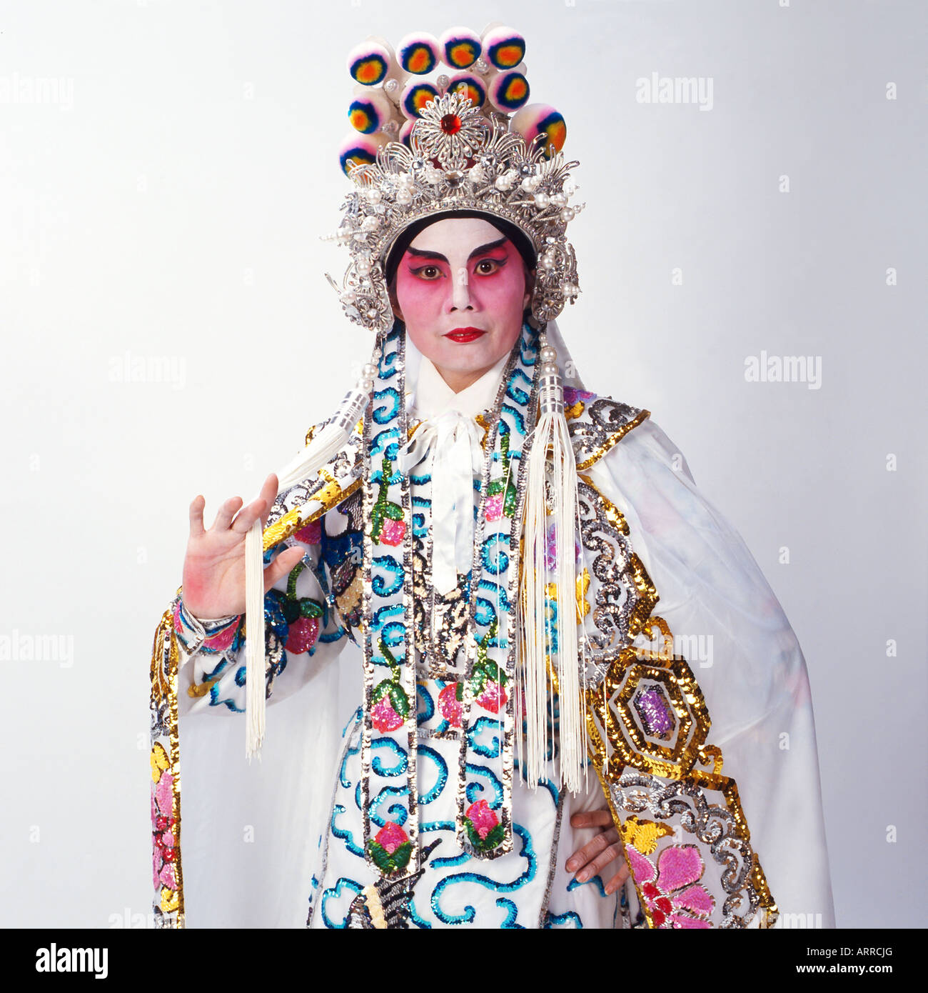 Peking opera costumes hi-res stock photography and images - Alamy