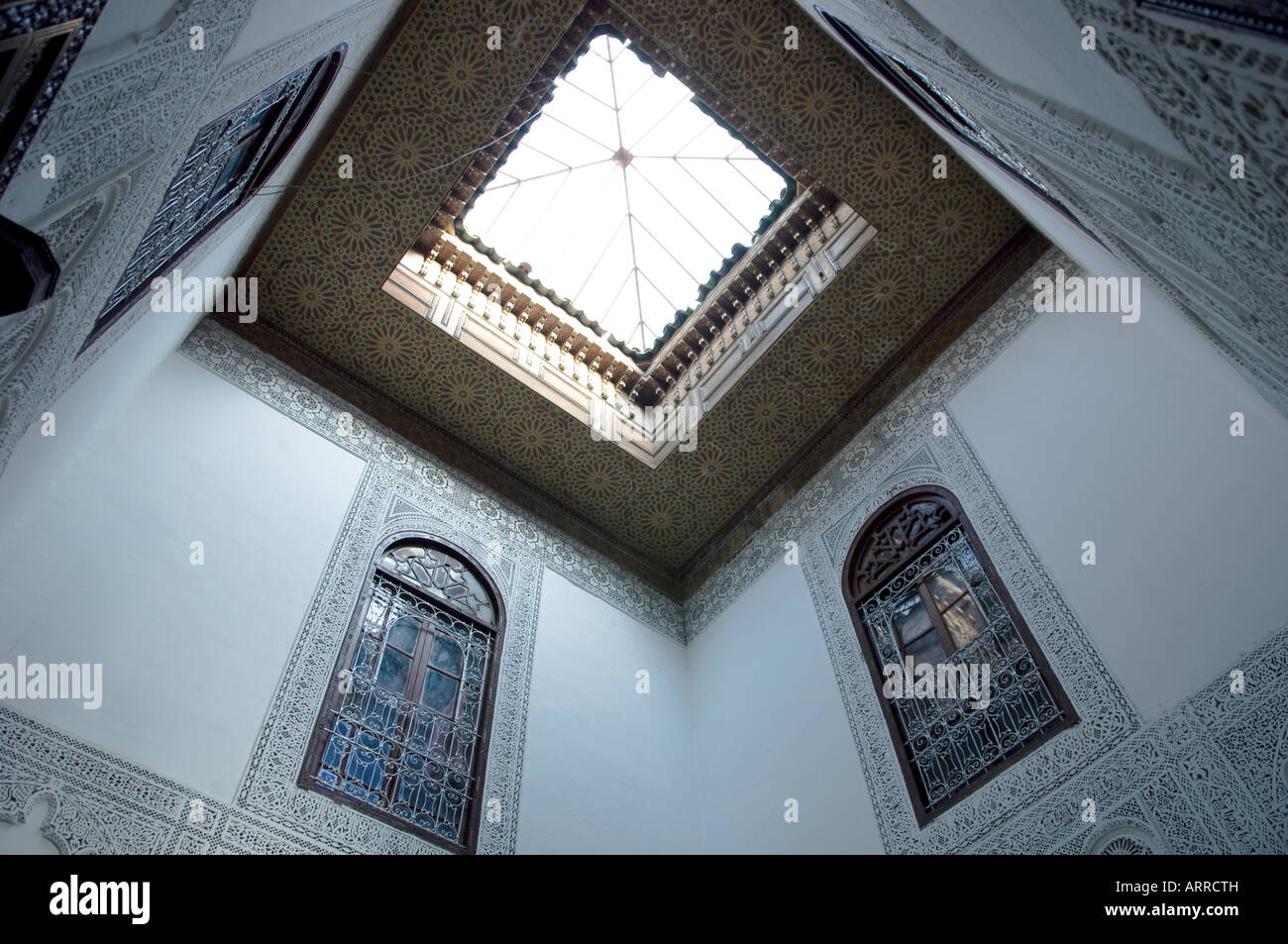 High class housing hi-res stock photography and images - Alamy