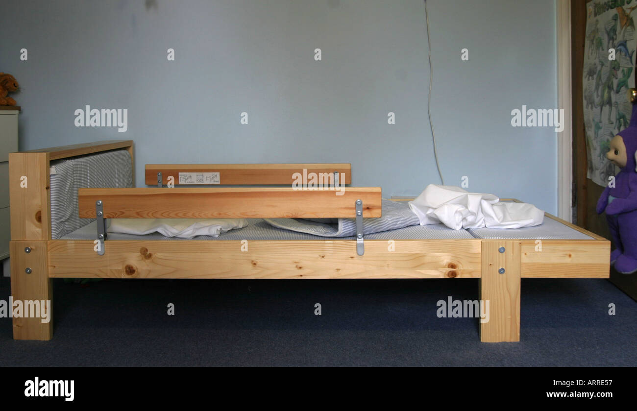 Extendable junior bed Stock Photo - Alamy
