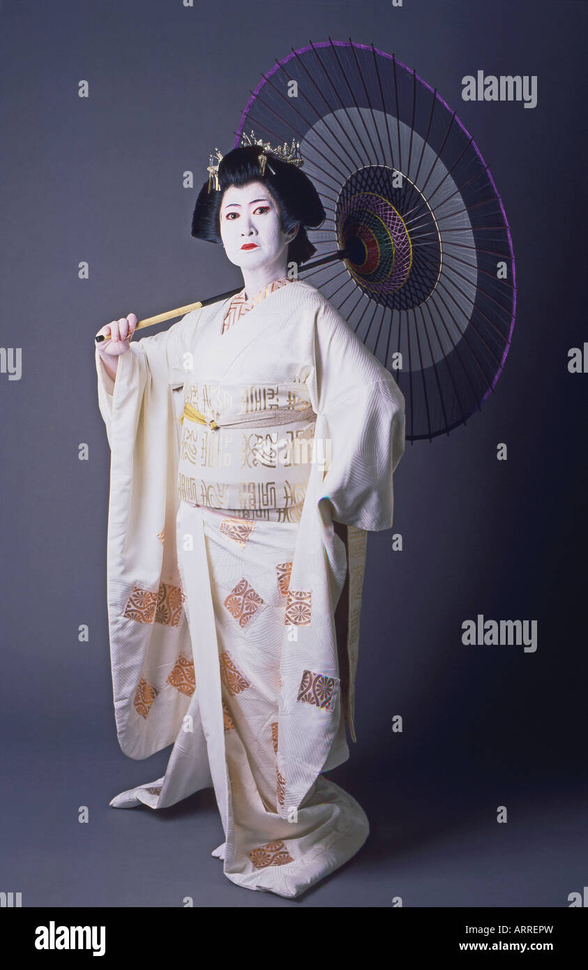 Kabuki dance hi-res stock photography and images - Alamy