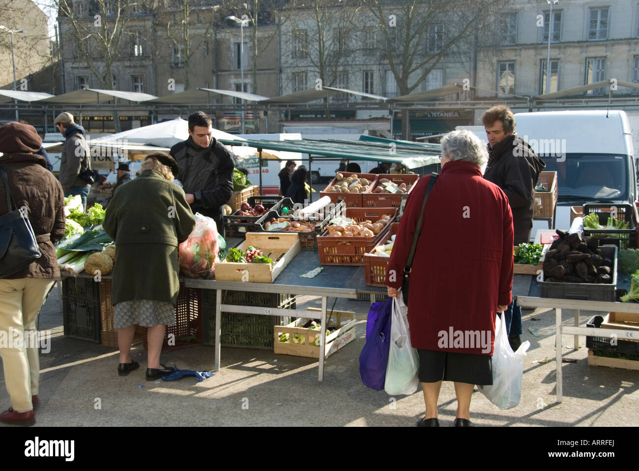 Market france poitiers hi-res stock photography and images - Alamy