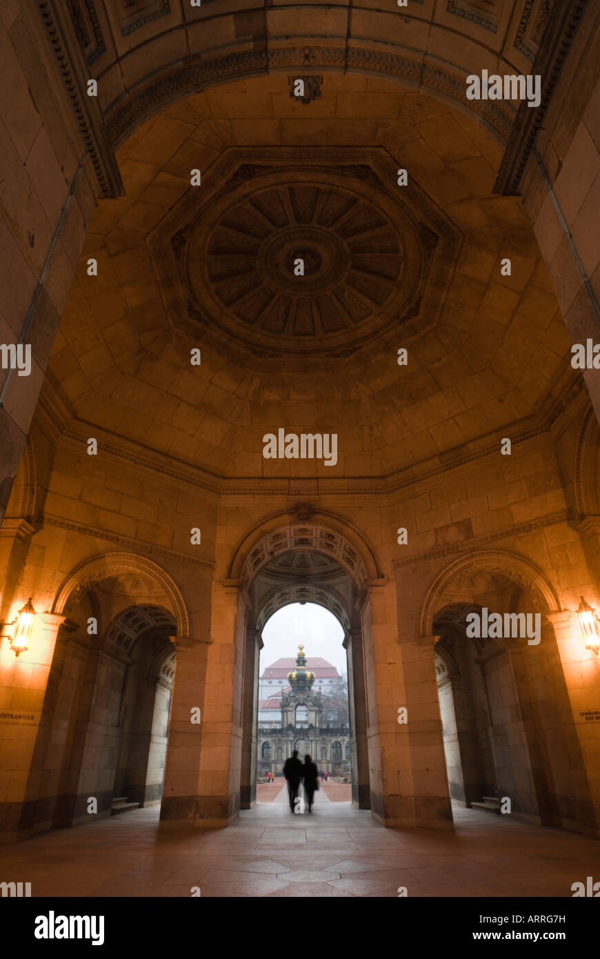 Looking through an archway hi-res stock photography and images - Alamy