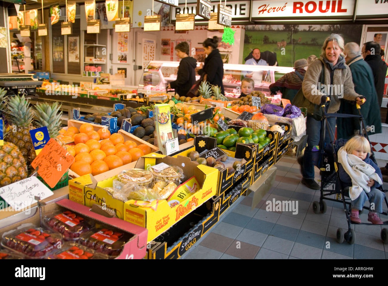 Market france poitiers hi-res stock photography and images - Alamy