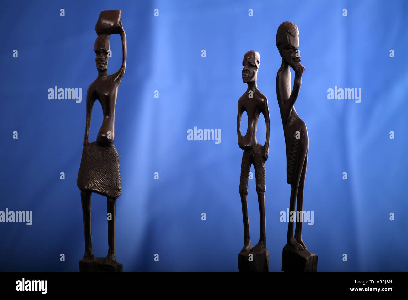 African wooden tribal carvings hi-res stock photography and images - Alamy