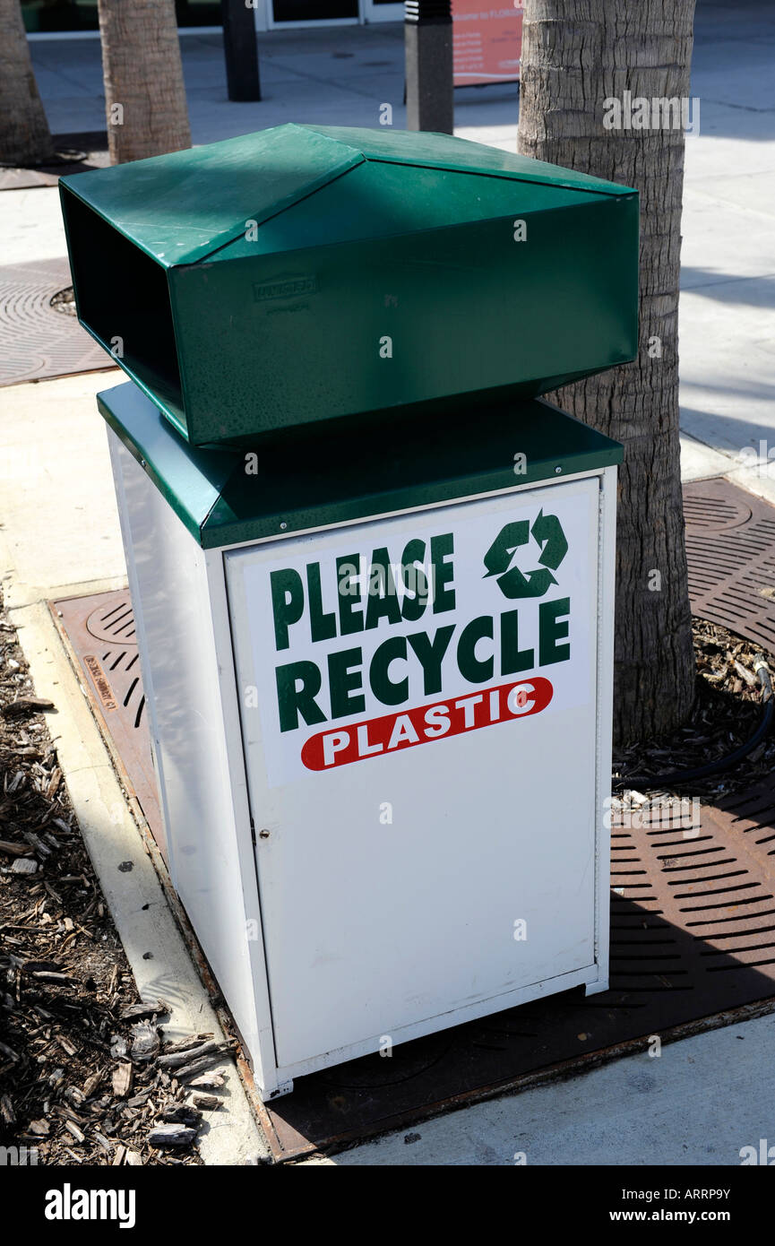 Plastic recycling trash reseptical container Stock Photo - Alamy