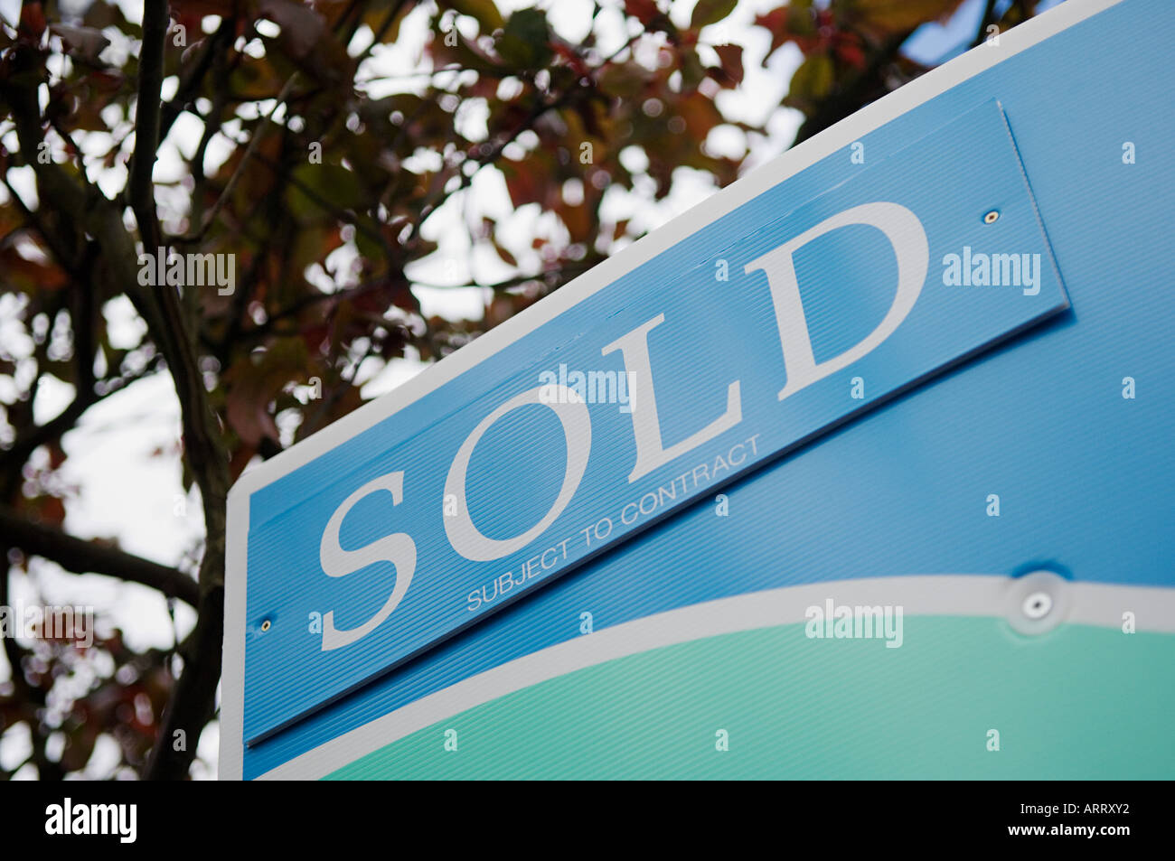 Sold writing hi-res stock photography and images - Alamy