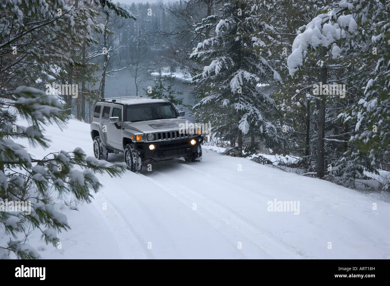 Hummer h3 silver hi-res stock photography and images - Alamy