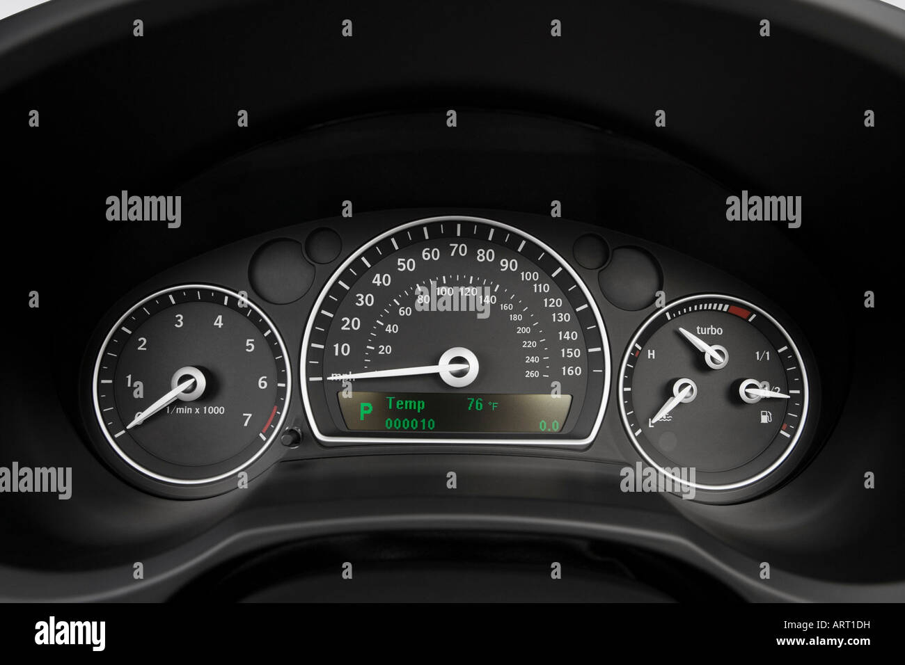 2008 Saab 9-3 2.0T in Red - Speedometer/tachometer Stock Photo - Alamy
