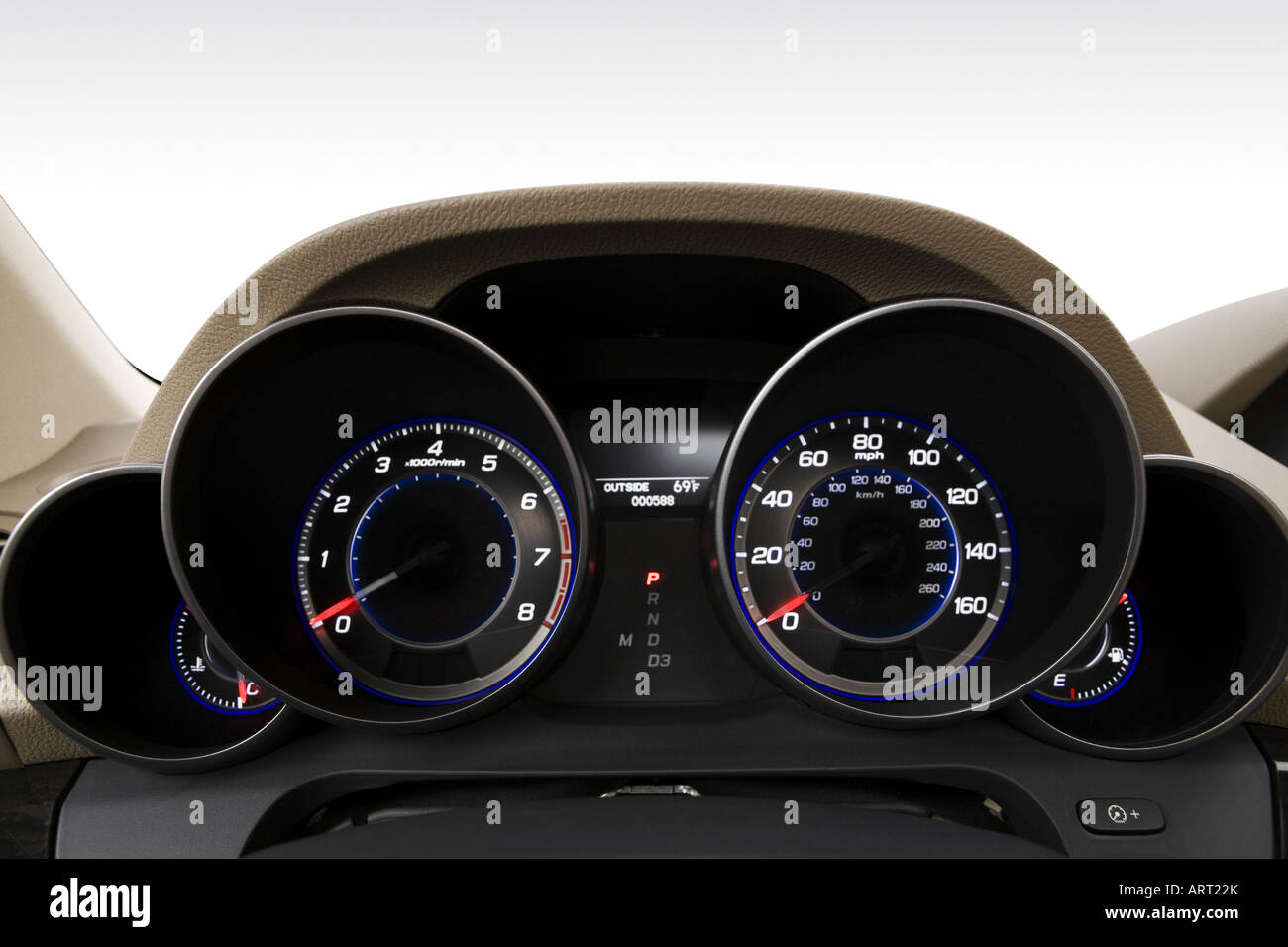 2008 Acura MDX in Red - Speedometer/tachometer Stock Photo - Alamy