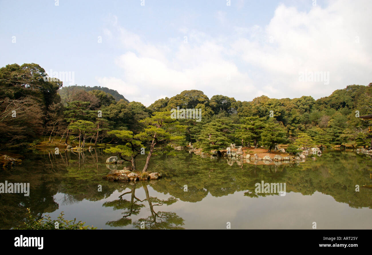 Kyoko-chi (The Mirror Pond) in the grounds of Kinkaku-ji Temple, Kyoto ...