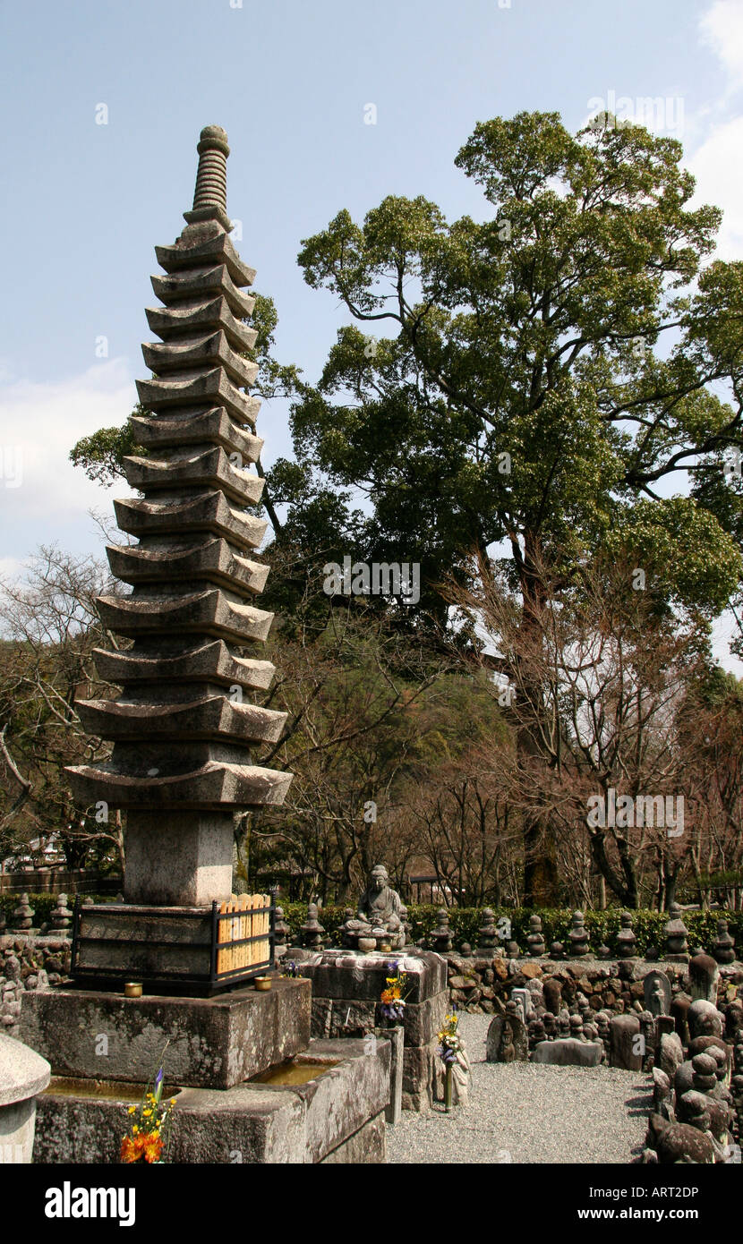 Adashino Nenbutsu-ji Temple, Kyoto, Japan Stock Photo - Alamy