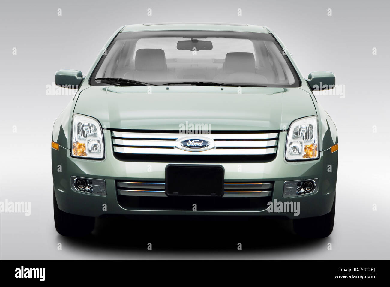 2008 Ford Fusion SEL in Green - Low/Wide Front Stock Photo - Alamy