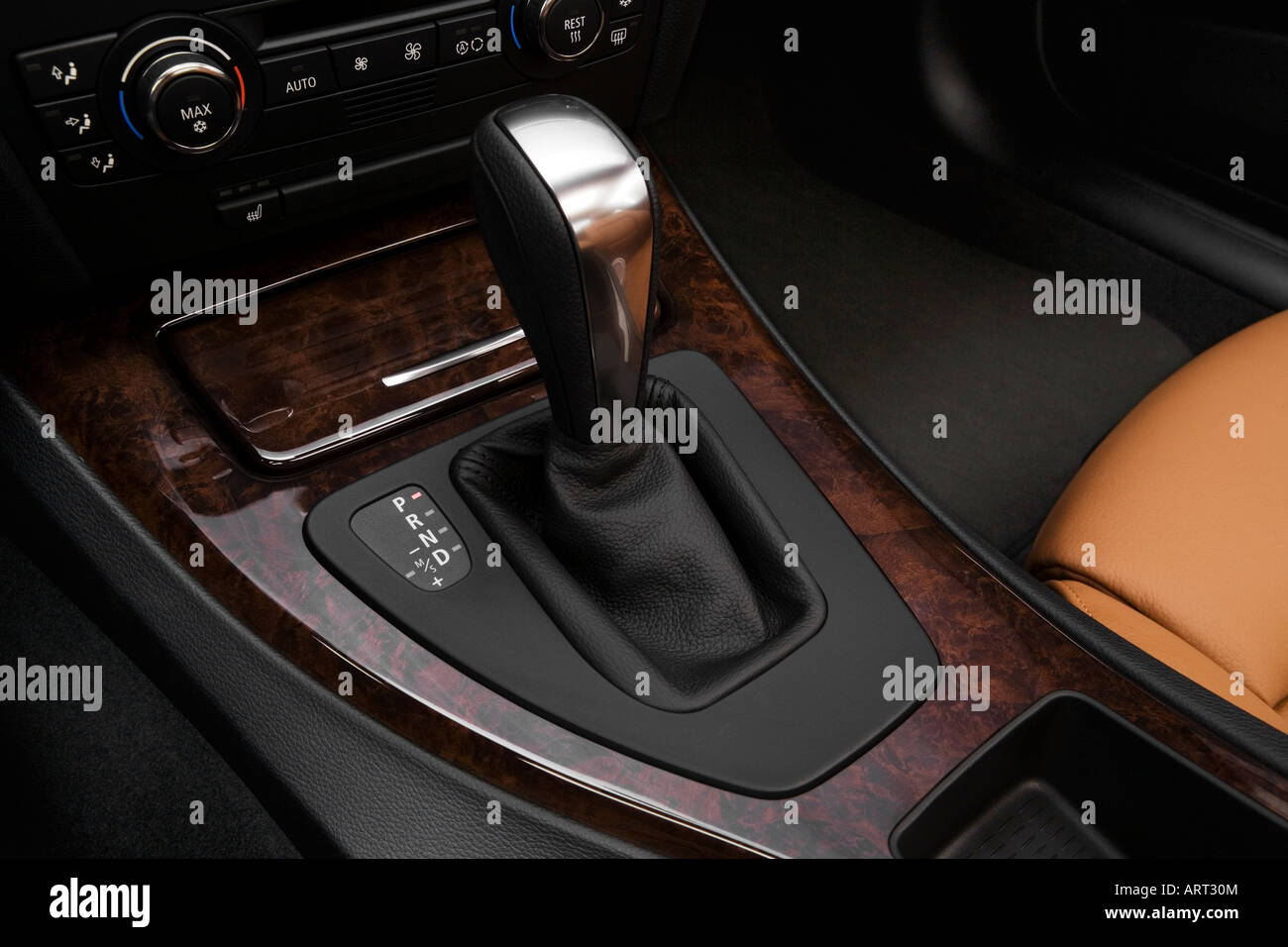 2008 BMW 3-Series 335i in Green - Gear shifter/center console Stock ...