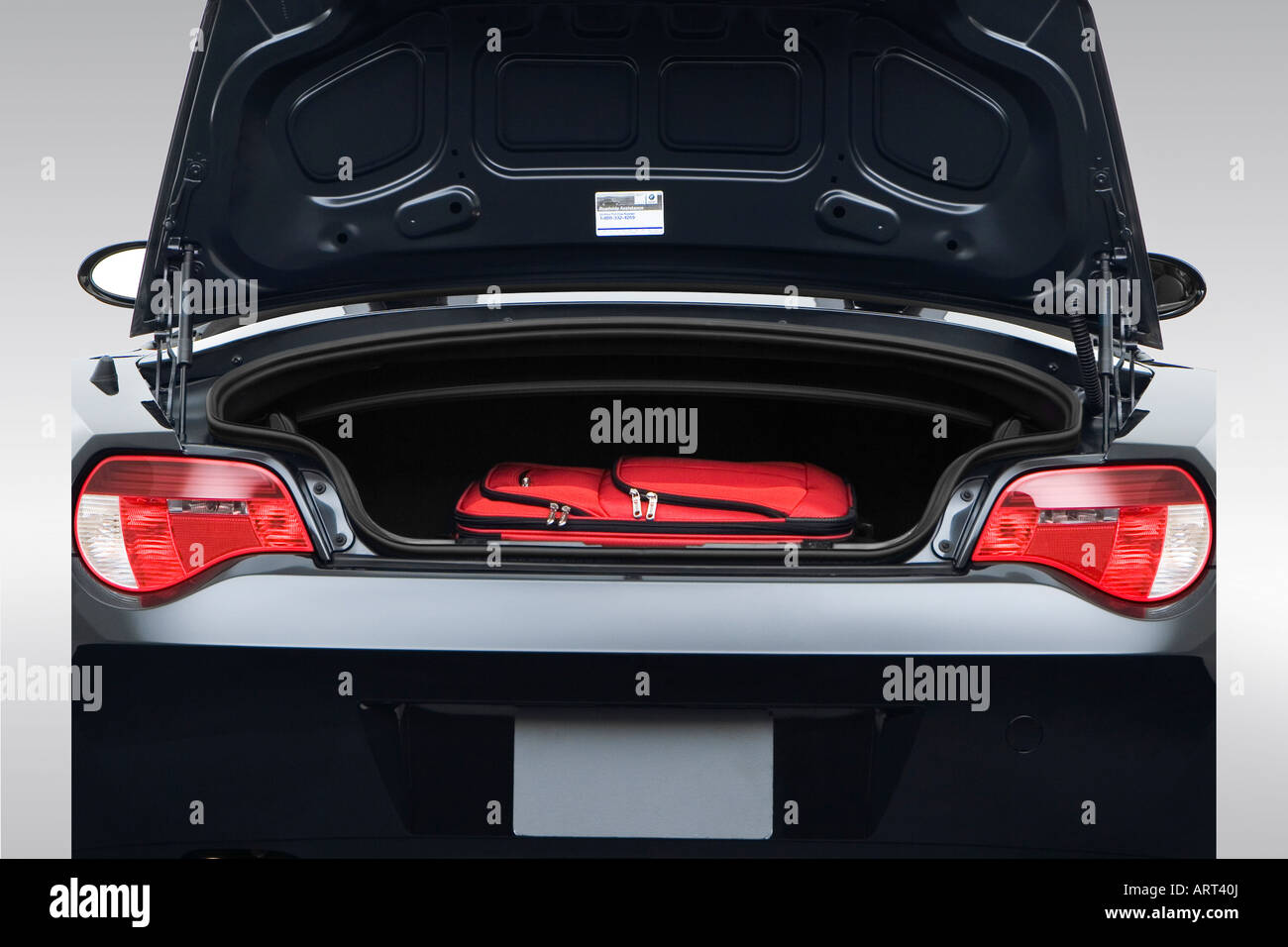 2008 BMW Z4 3.0si in Black - Trunk Props Stock Photo - Alamy