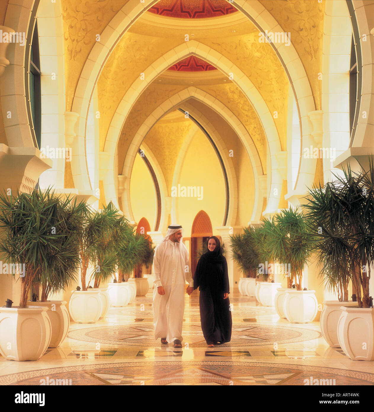 Men hold hands middle east hi-res stock photography and images - Alamy