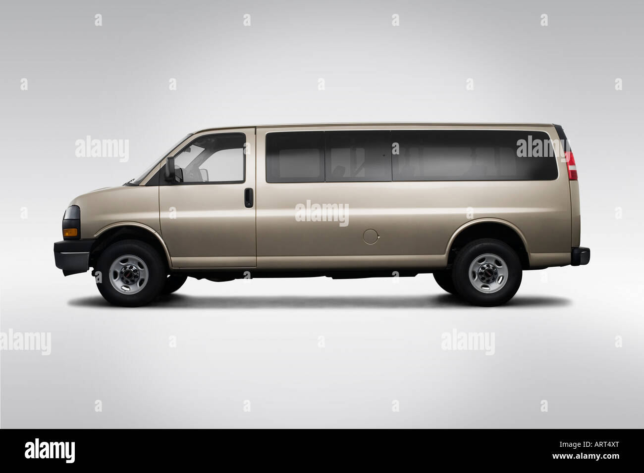 Gmc van side hi-res stock photography and images - Alamy