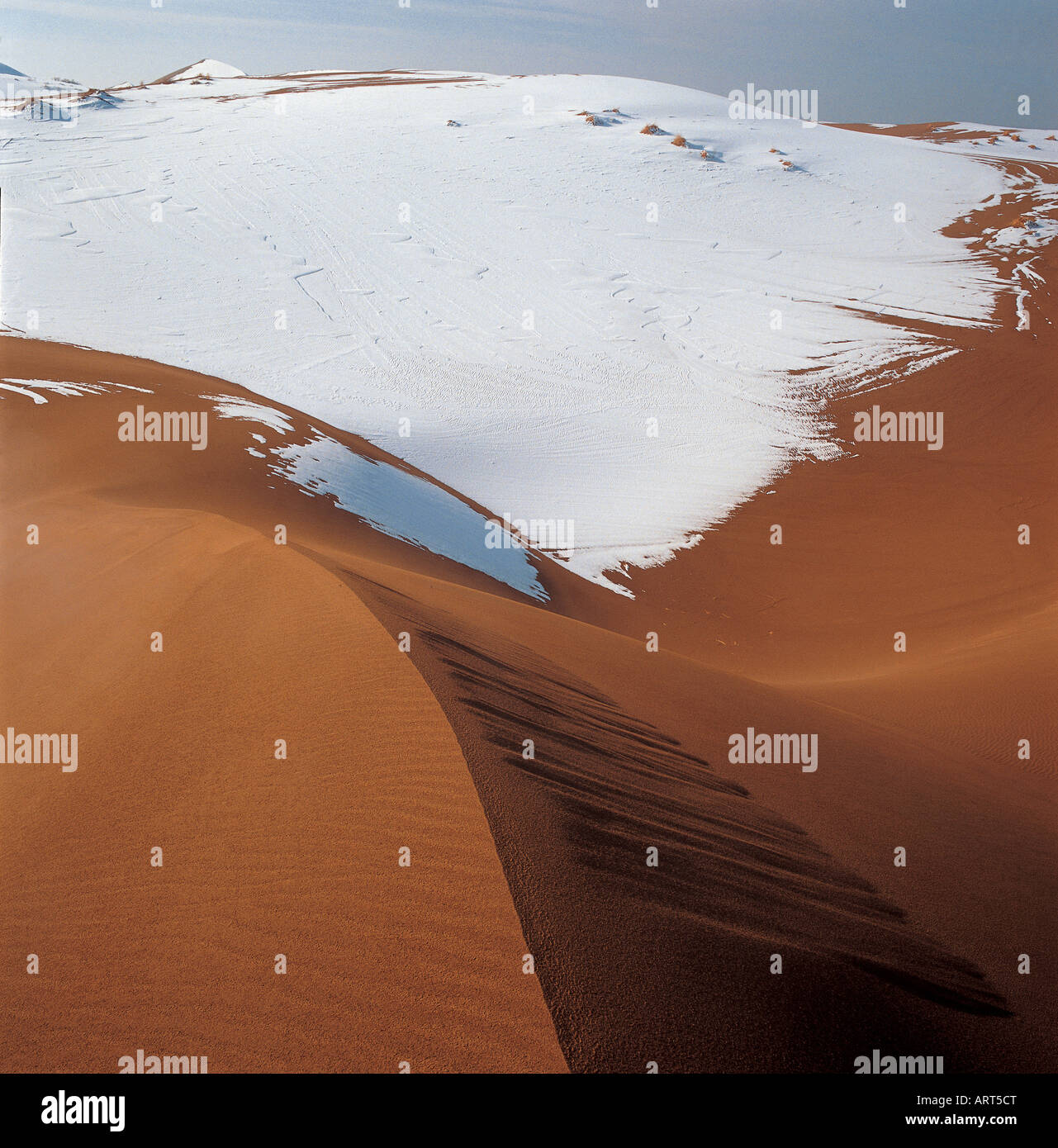 Snow in the desert of Iran Stock Photo - Alamy