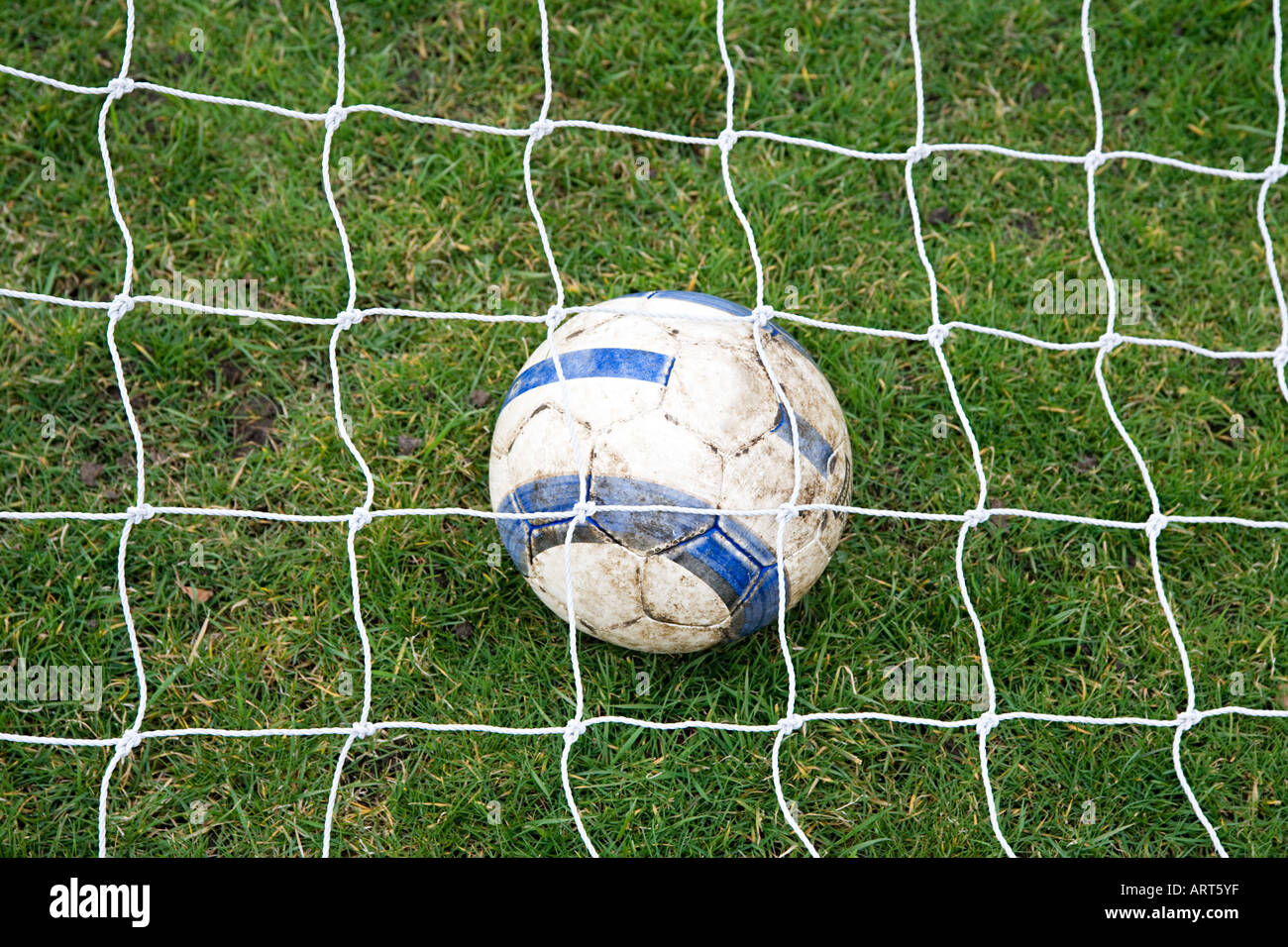 Bad football pitch hi-res stock photography and images - Alamy