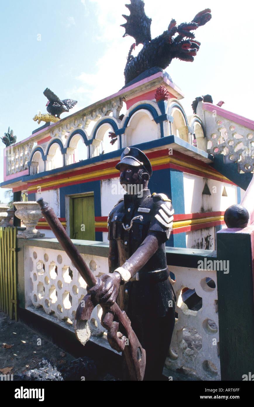 Fante Military shrine in Ghana Posuban Schrein in Ghana Stock Photo - Alamy