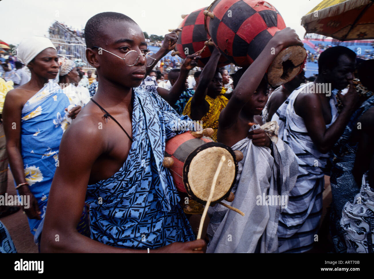 Atumpan drummer hi-res stock photography and images - Alamy
