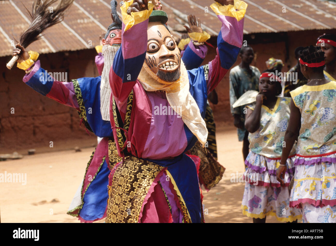 Yoruba gelede mask hi-res stock photography and images - Alamy