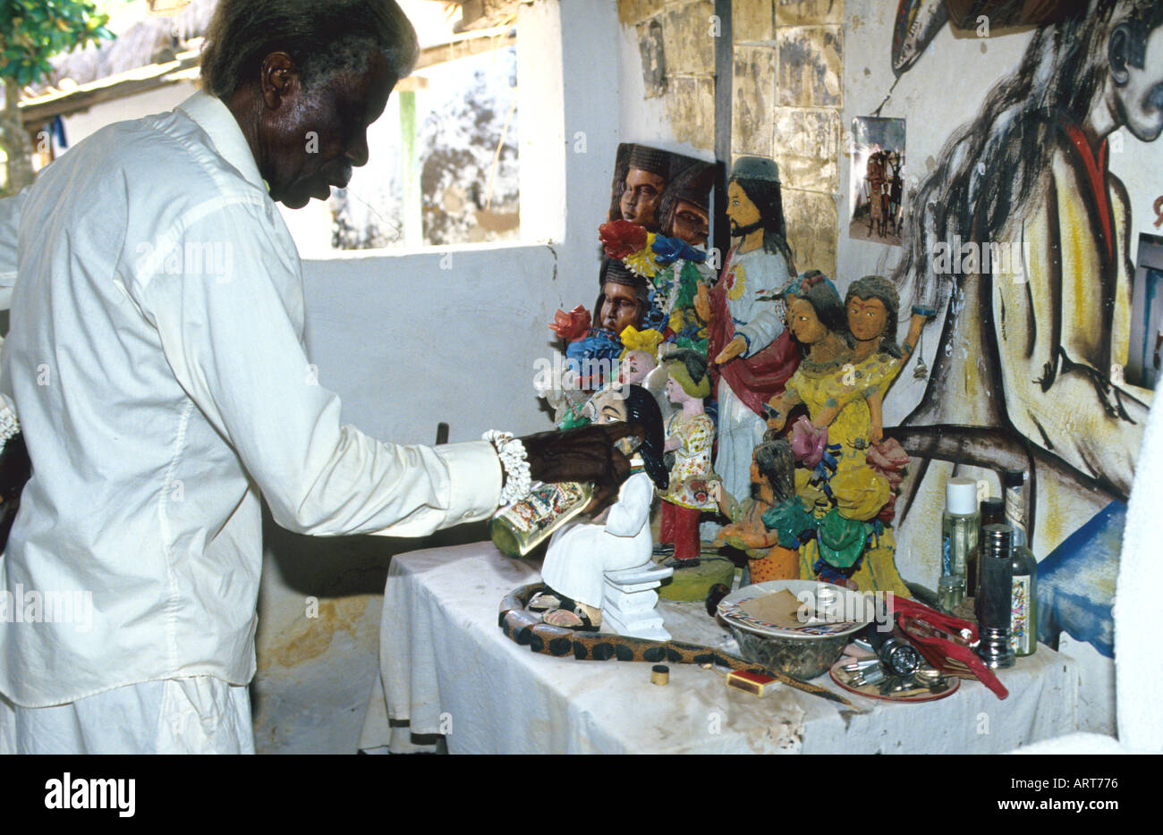 Mami wata statue hi-res stock photography and images - Alamy