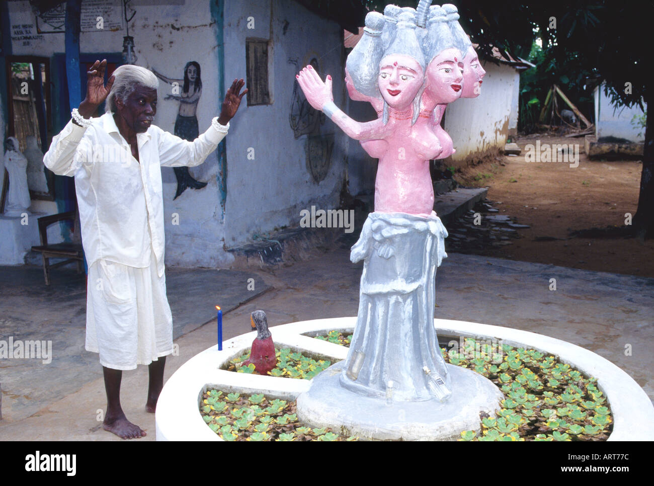 Mami wata statue hi-res stock photography and images - Alamy