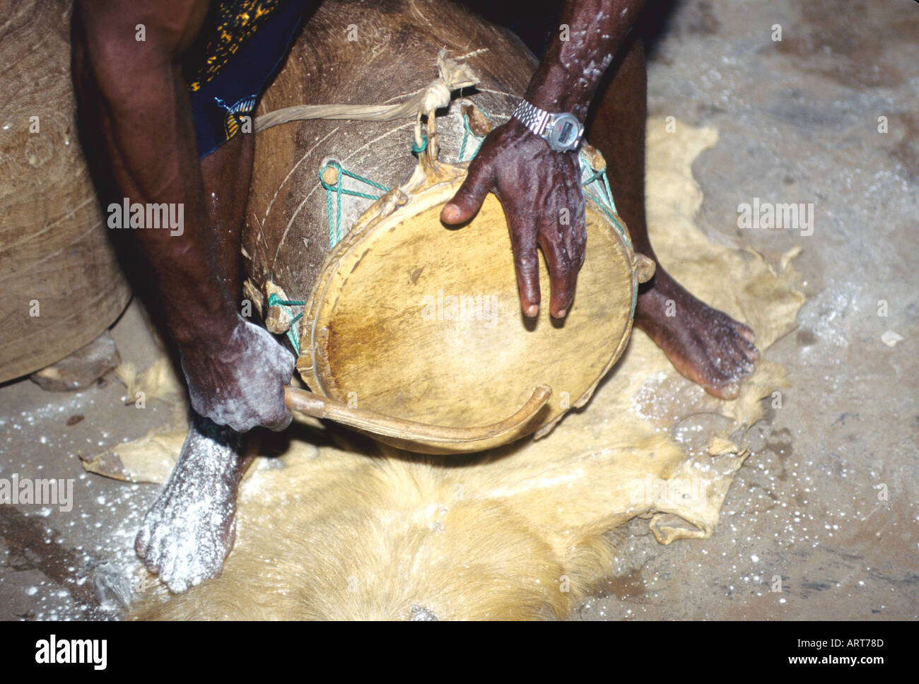 Ewe drum hi-res stock photography and images - Alamy