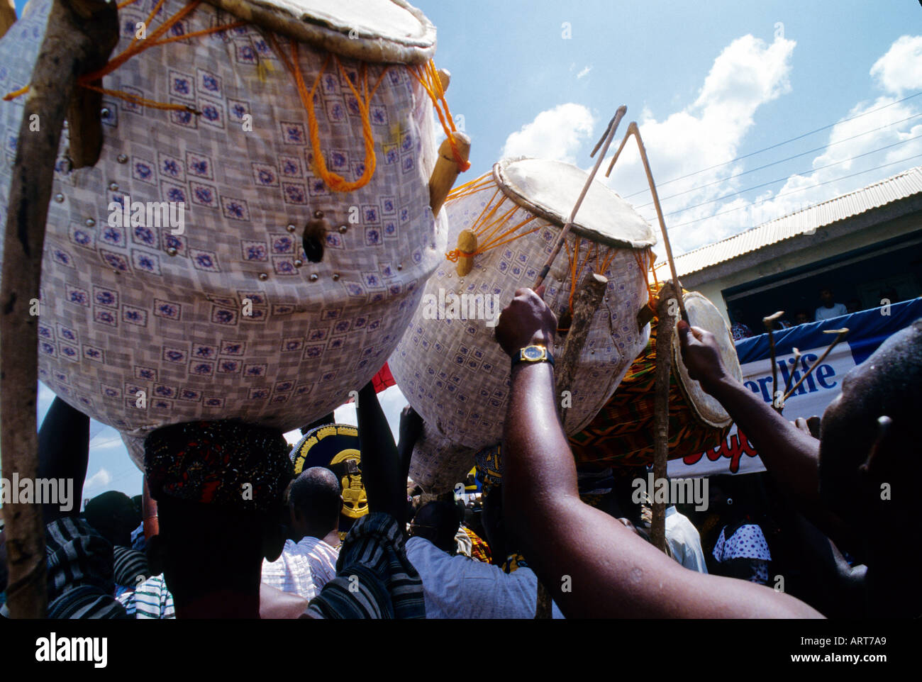The sacred drums are played during the Odwira procession Die Heiligen ...