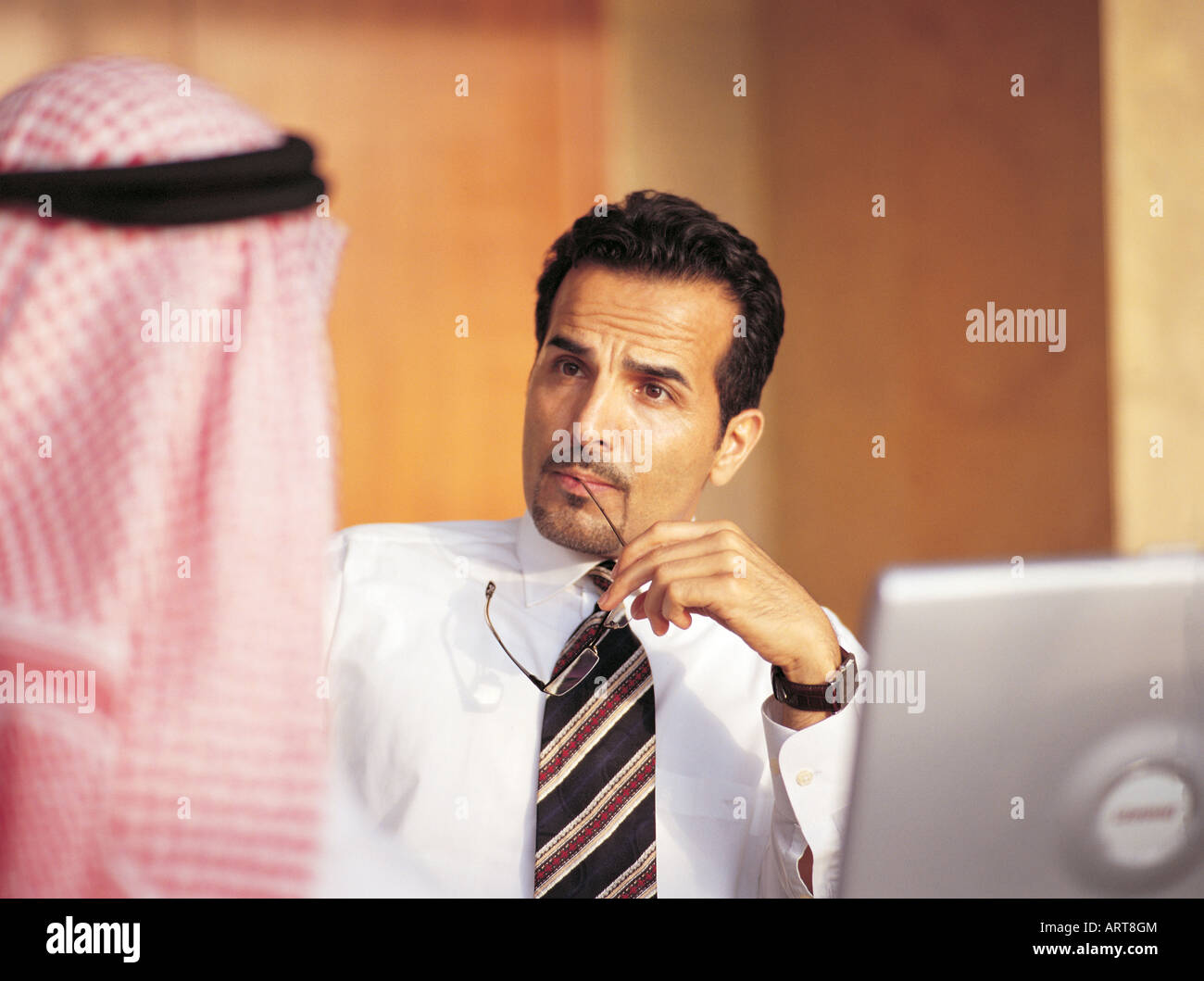 Arab businessmen in a meeting Stock Photo - Alamy