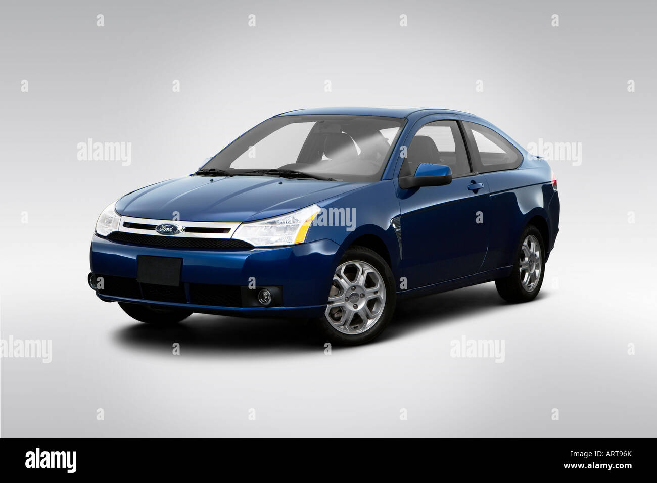 2008 Ford Focus SES in Blue - Front angle view Stock Photo - Alamy