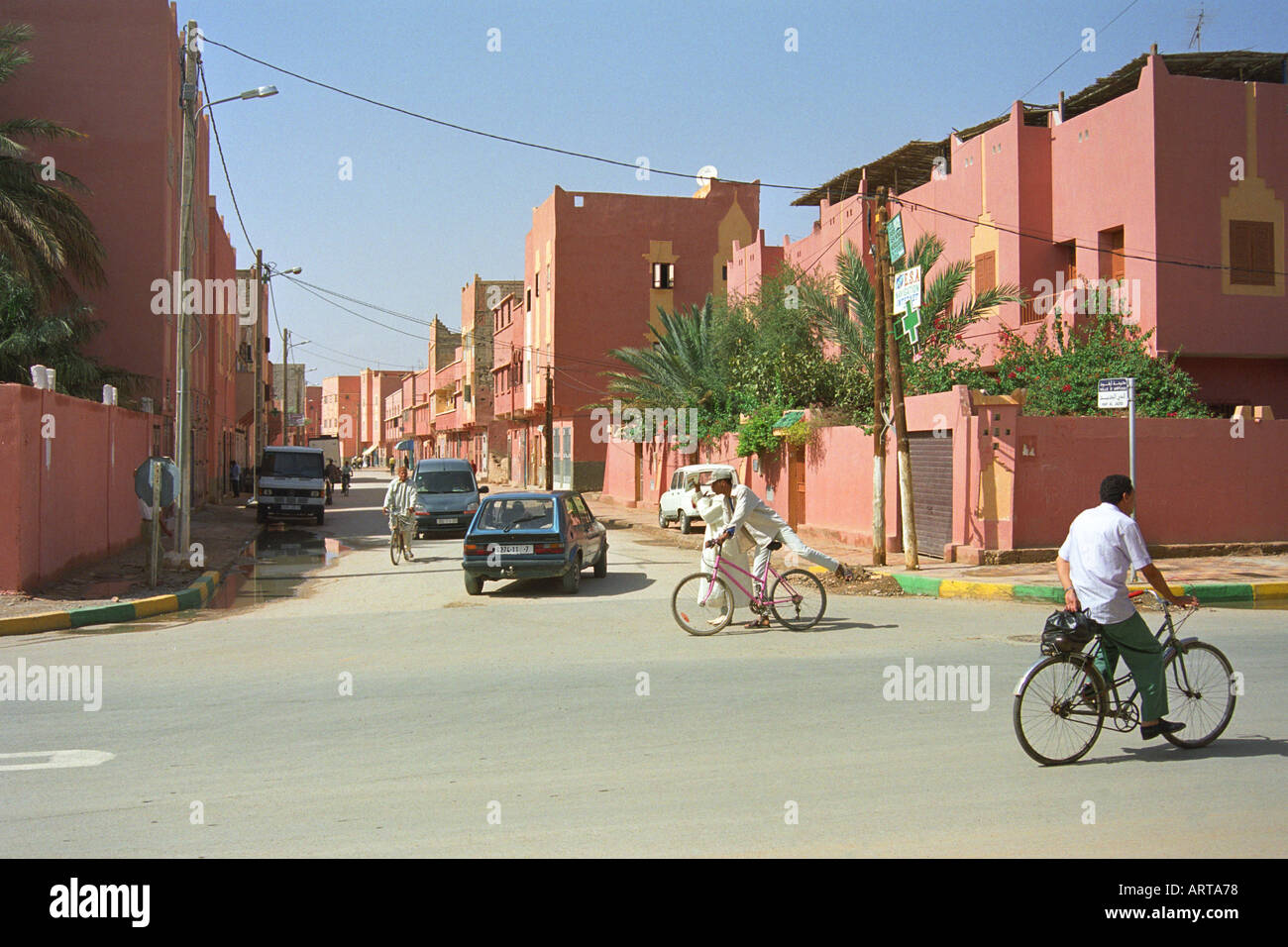 Street scene erfoud morocco hi-res stock photography and images - Alamy