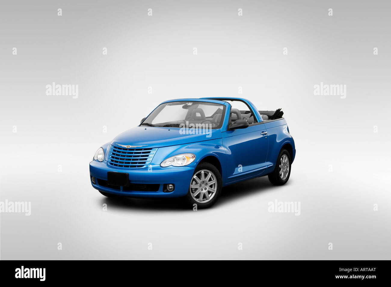 Car chrysler pt cruiser convertible hi-res stock photography and images ...