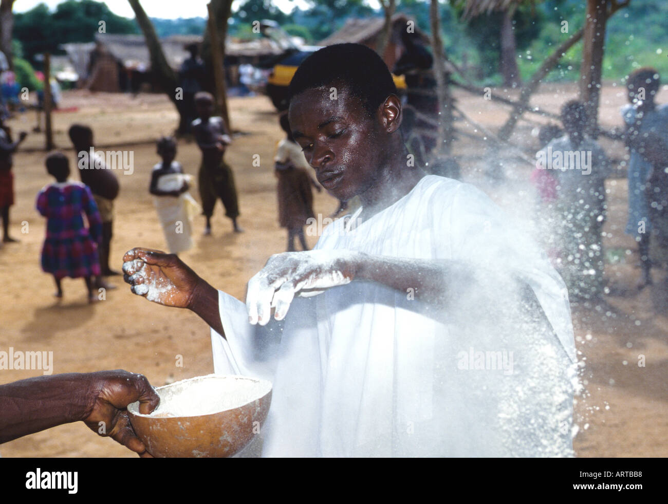 Ashante tribe hi-res stock photography and images - Alamy
