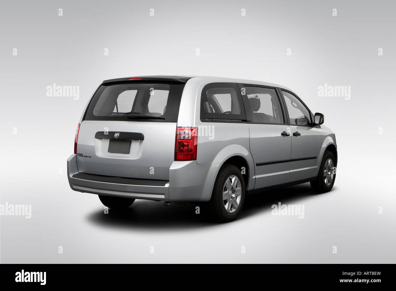 2008 Dodge Grand Caravan SE in Silver - Rear angle view Stock Photo - Alamy