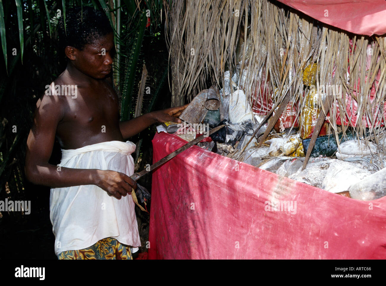 Shango altar Altar des Gewittergotts Shango Stock Photo - Alamy