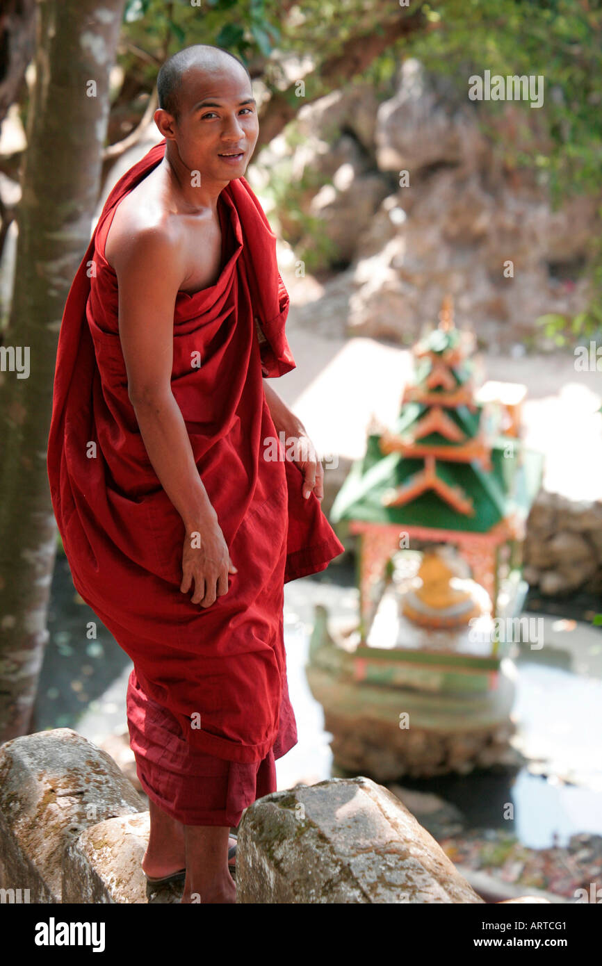 Buddhist monk at a hillside monastery near Moulmein, (Mawlamyaing ...
