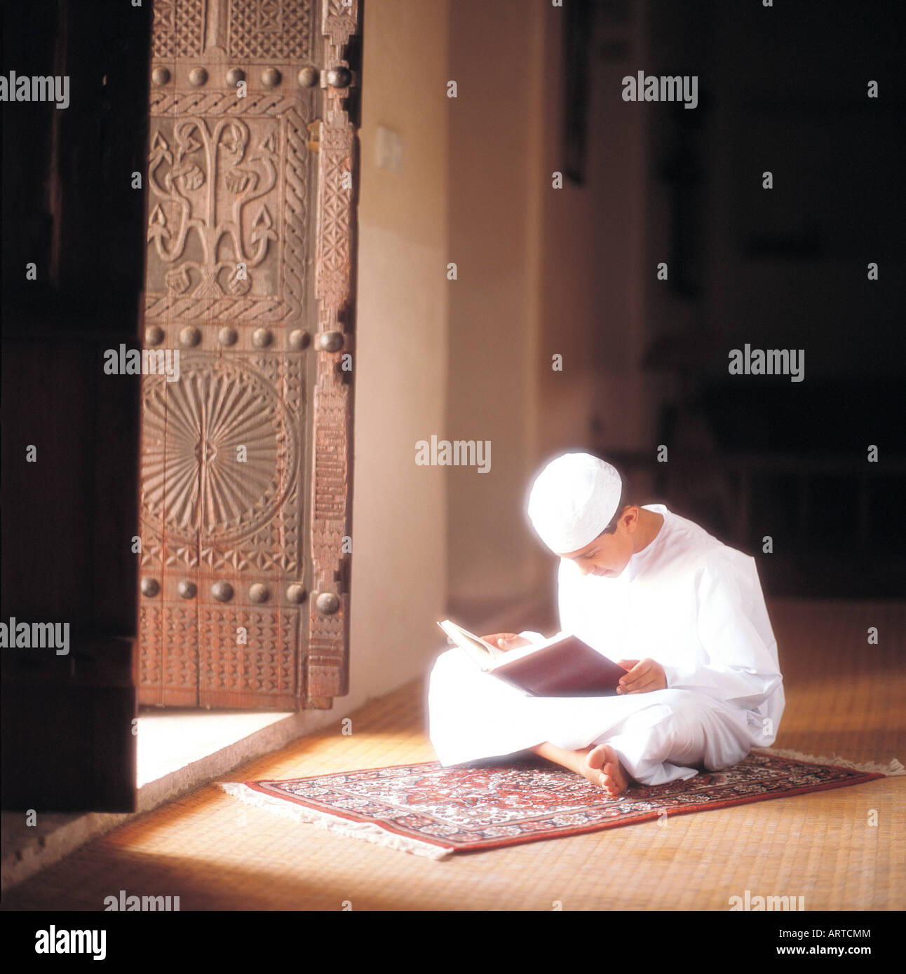 Emirati school kids hi-res stock photography and images - Alamy