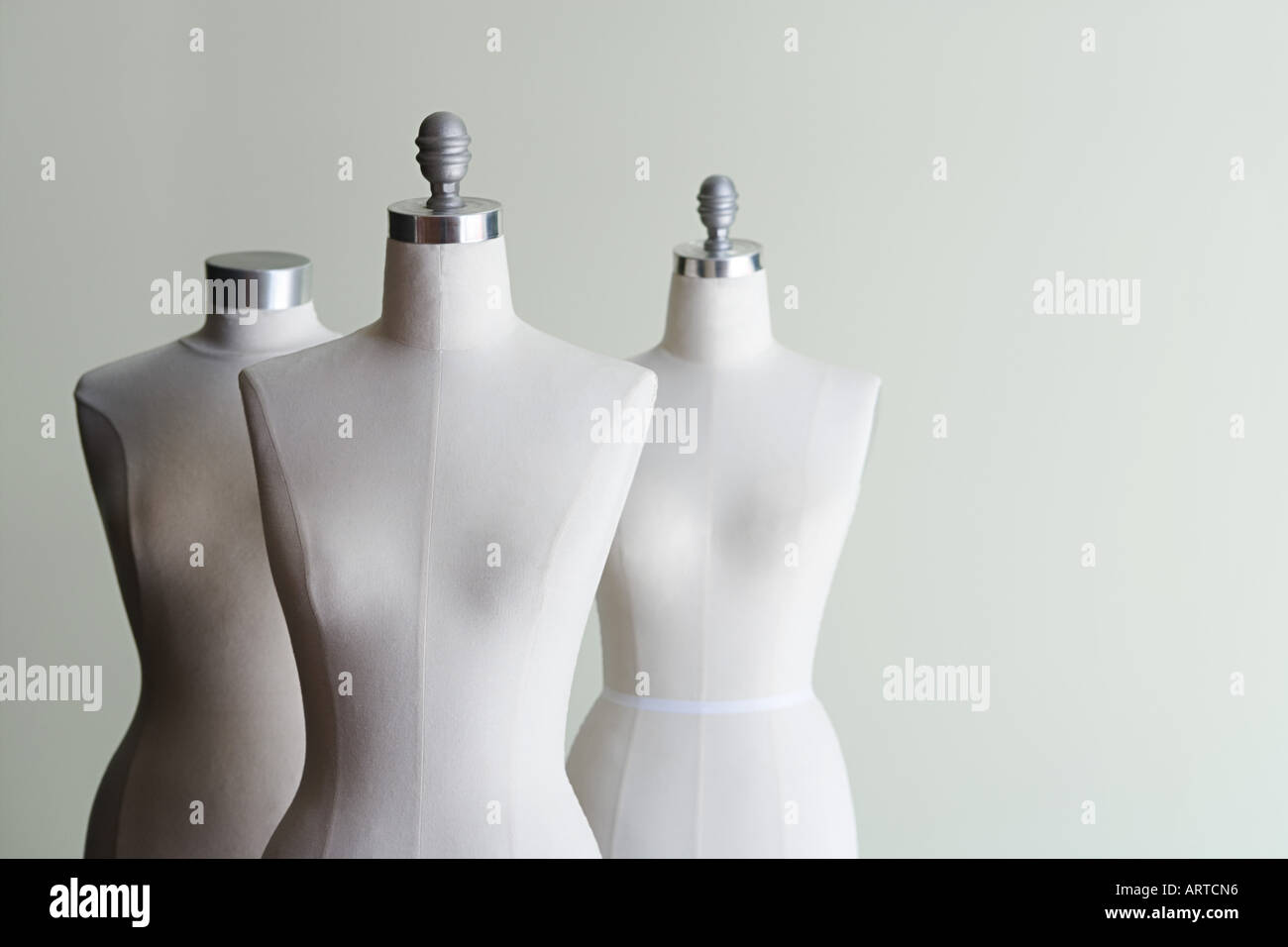 Dummies small hi-res stock photography and images - Alamy
