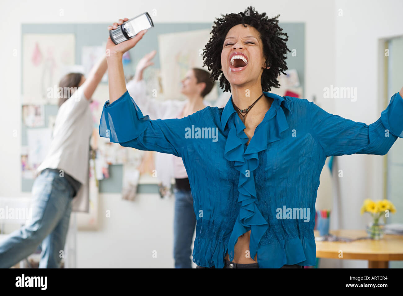 Young lad high five hi-res stock photography and images - Alamy